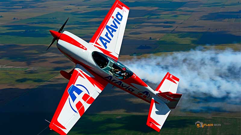 Presentaron el nuevo avión Extra NG de Sergio Marinhas - AeroMundoTV