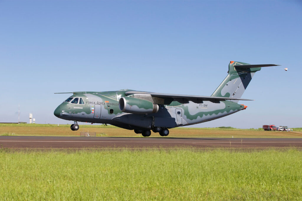 Embraer celebra 10 años del primer vuelo del KC-390 Millennium ...